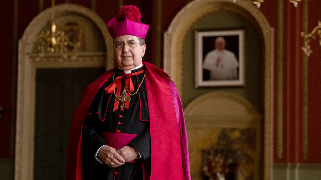 Cardinal lauds strong bond between Pope Francis and British Catholics ...